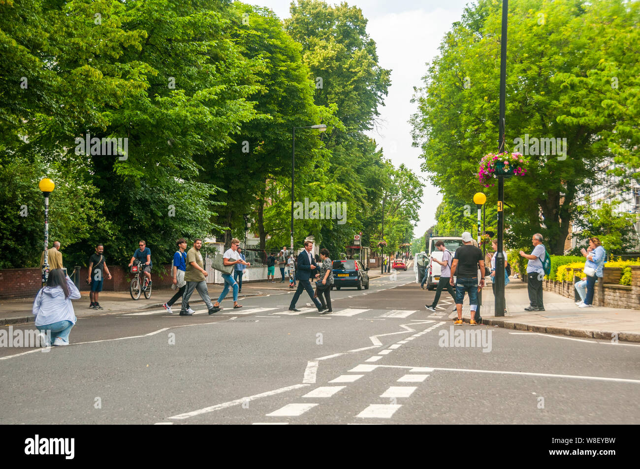 The famous beatles zebra crossing hi-res stock photography and images ...