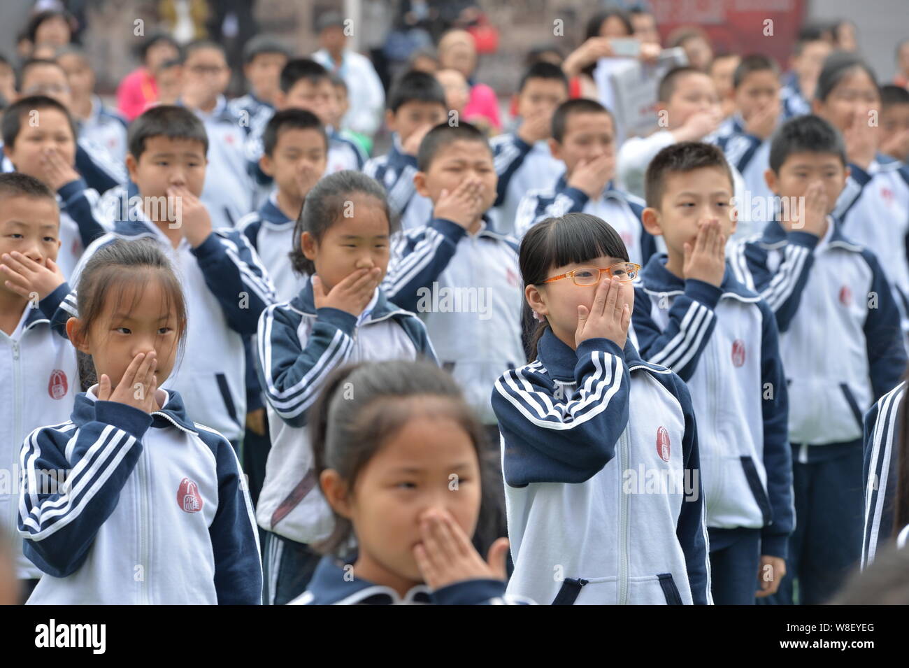 Hand signals hi-res stock photography and images - Alamy