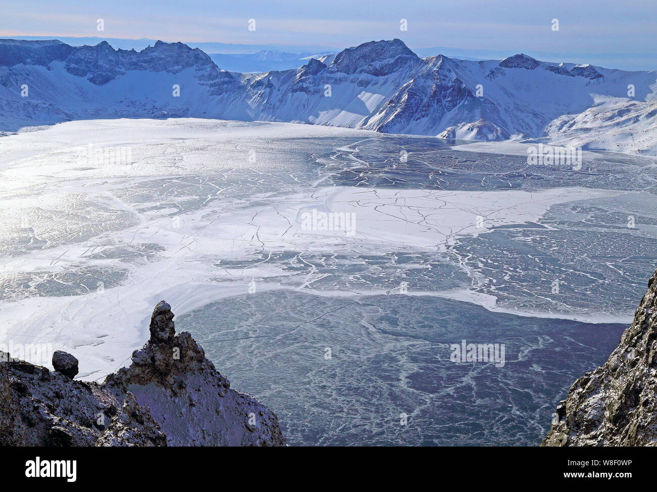 Baekdu hi-res stock photography and images - Alamy