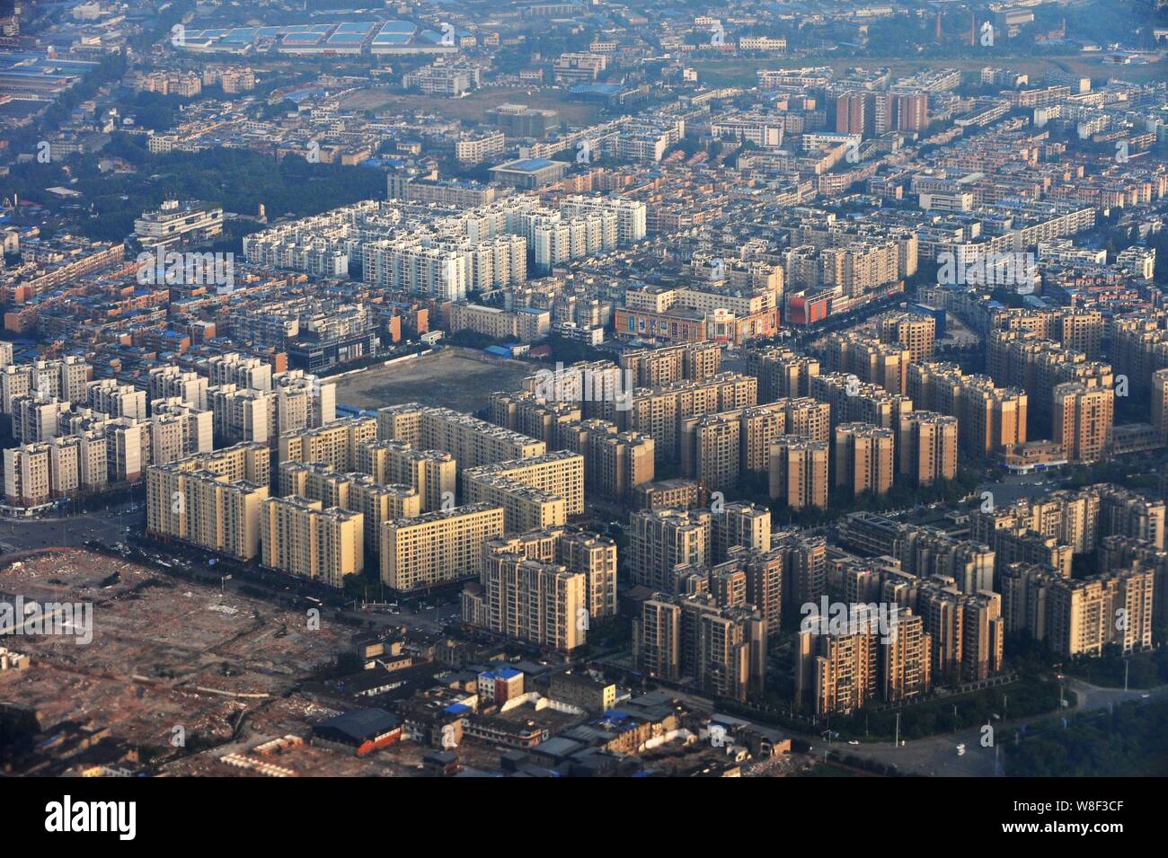 --FILE--View of clusters of residential apartment buildings in Chengdu ...