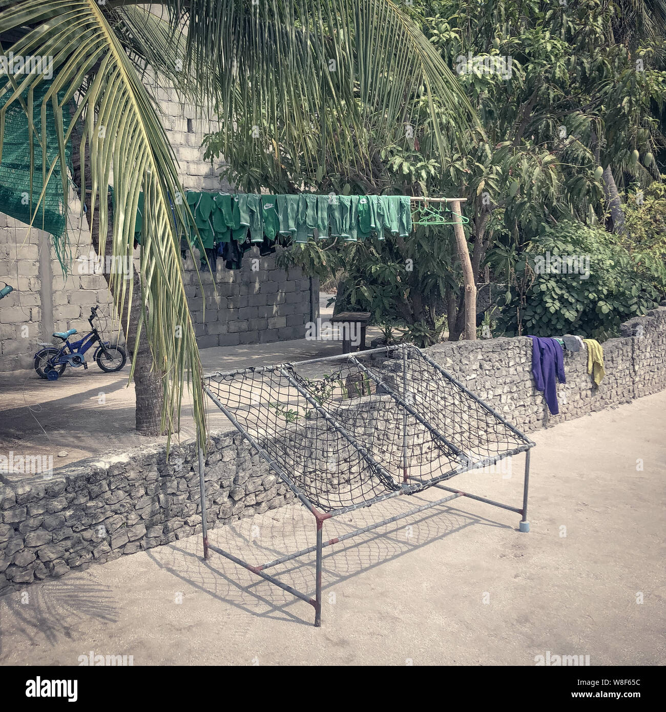 Rope net hi-res stock photography and images - Alamy