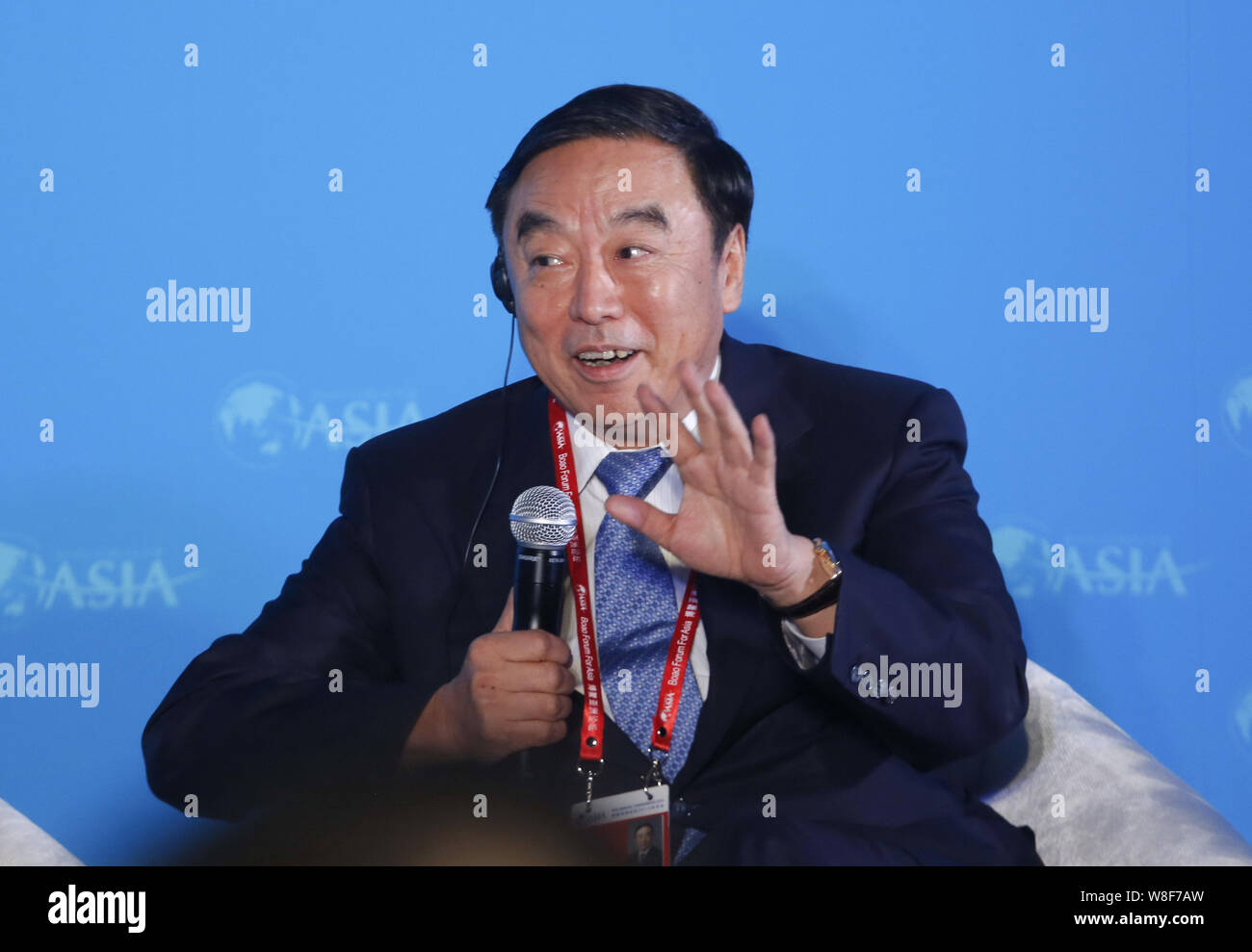 Weihua hi-res stock photography and images - Alamy