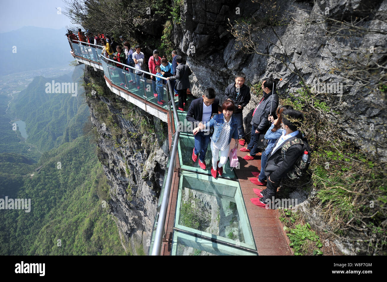 Skywalk Zhangjiajie National Forest Park Zhangjiajie S National Forest