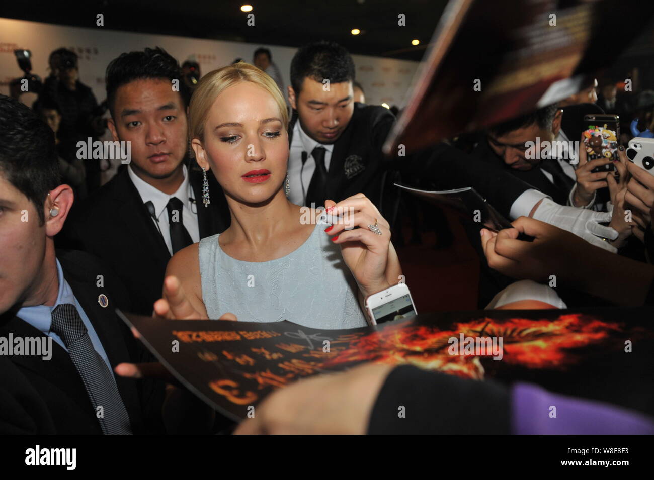 Jennifer Lawrence Signing Autographs