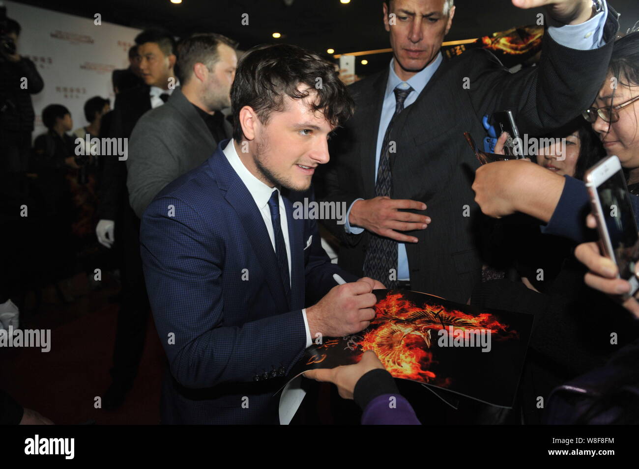 Josh Hutcherson Signing Autographs