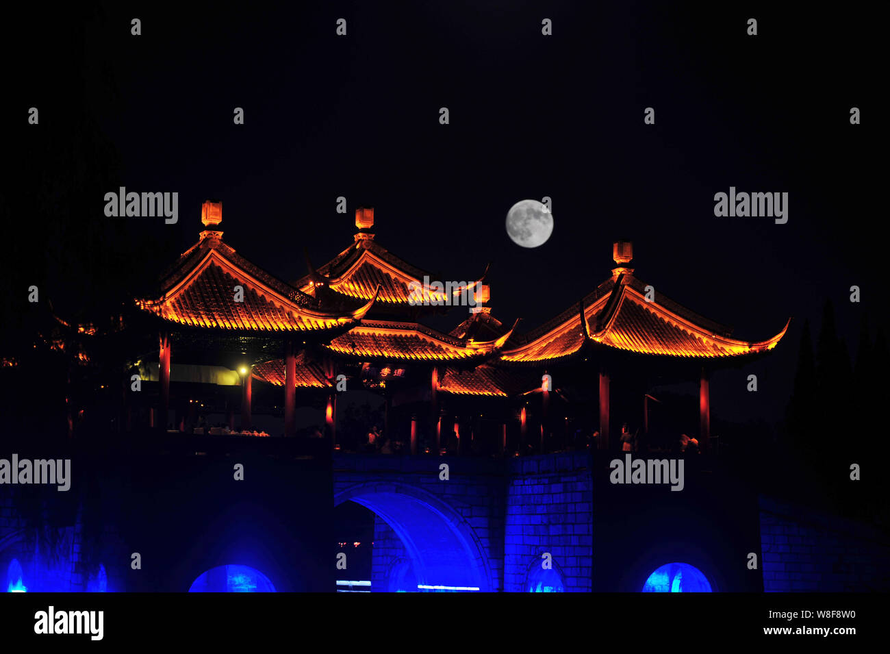 Wuting bridge hi-res stock photography and images - Alamy