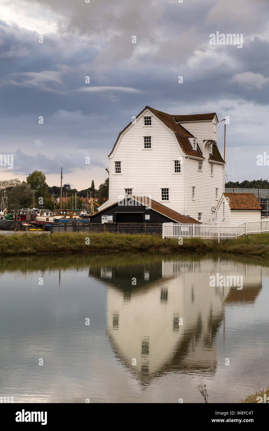 Woodbridge Tide Mill in Woodbridge, Suffolk, on the banks of the River ...