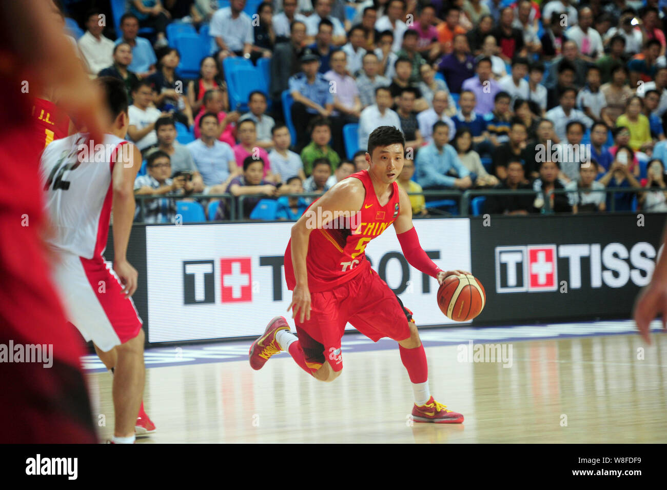 Liu wei basketball hi-res stock photography and images - Alamy