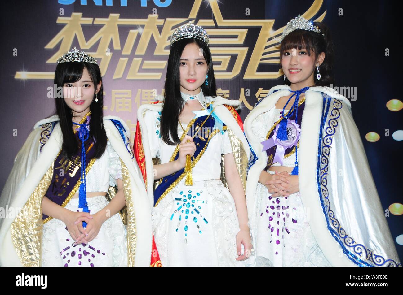 (From left) Ju Jingyi, the runner-up, Zhao Jiamin, the winner and Li ...