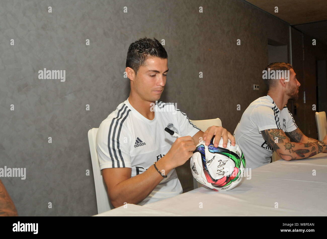 Cristiano ronaldo signs for real madrid hi-res stock photography and ...