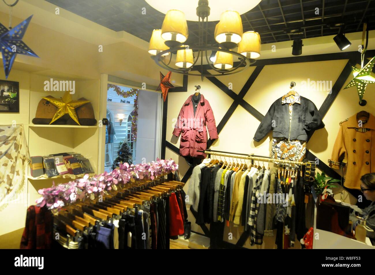 Interior view of a shop redesigned to look like a carriage of CRH ...