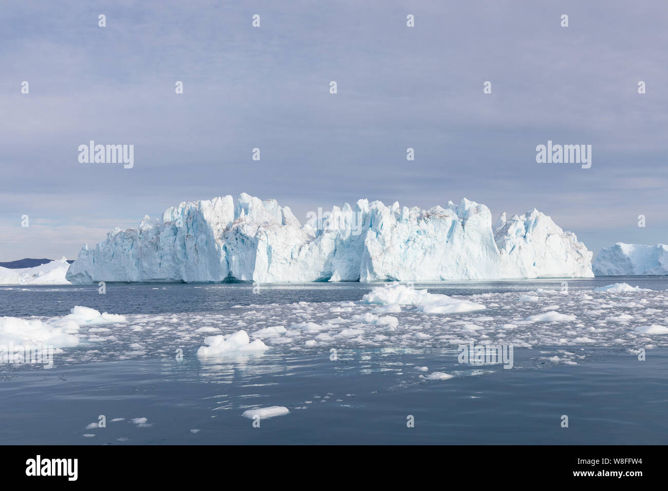 Sailing among icebergs hi-res stock photography and images - Alamy
