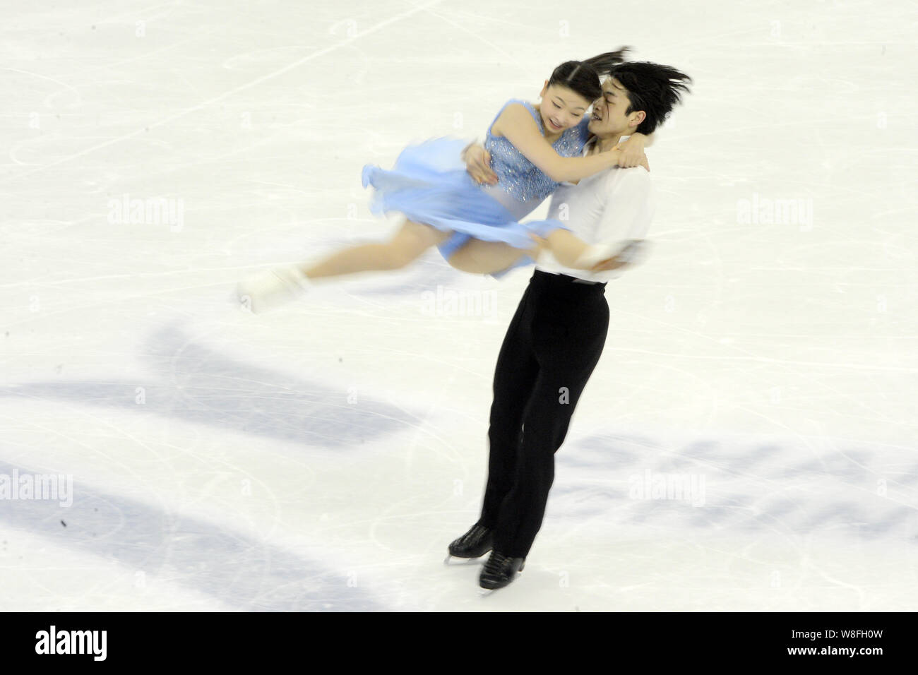 Maia Shibutani and Alex Shibutani of the United States perform during ...