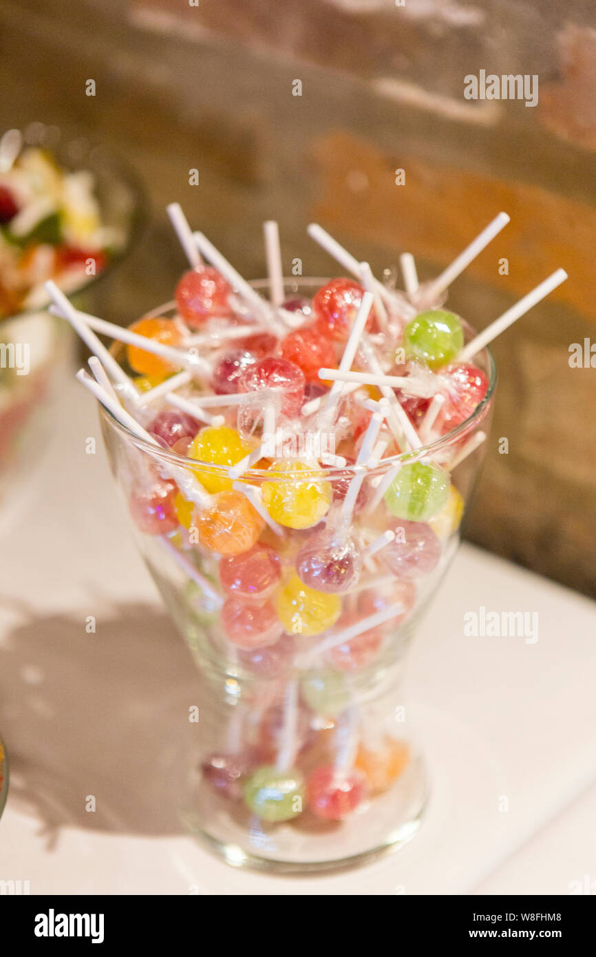 Weddings favours hi-res stock photography and images - Alamy