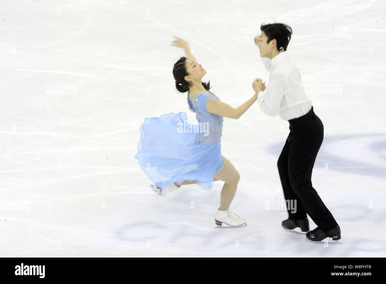 Maia Shibutani and Alex Shibutani of the United States perform during ...