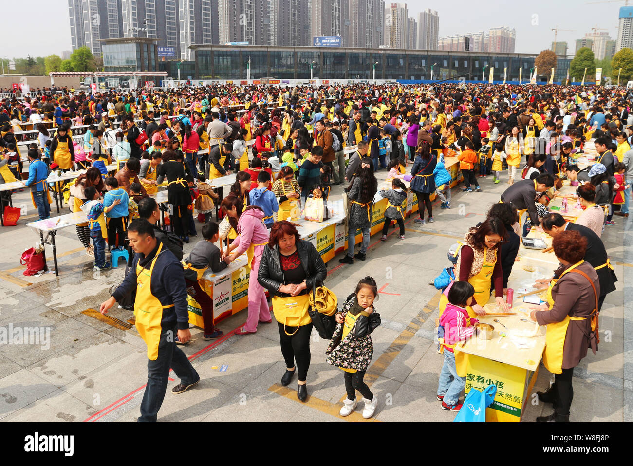 Dumpling tower hi-res stock photography and images - Alamy