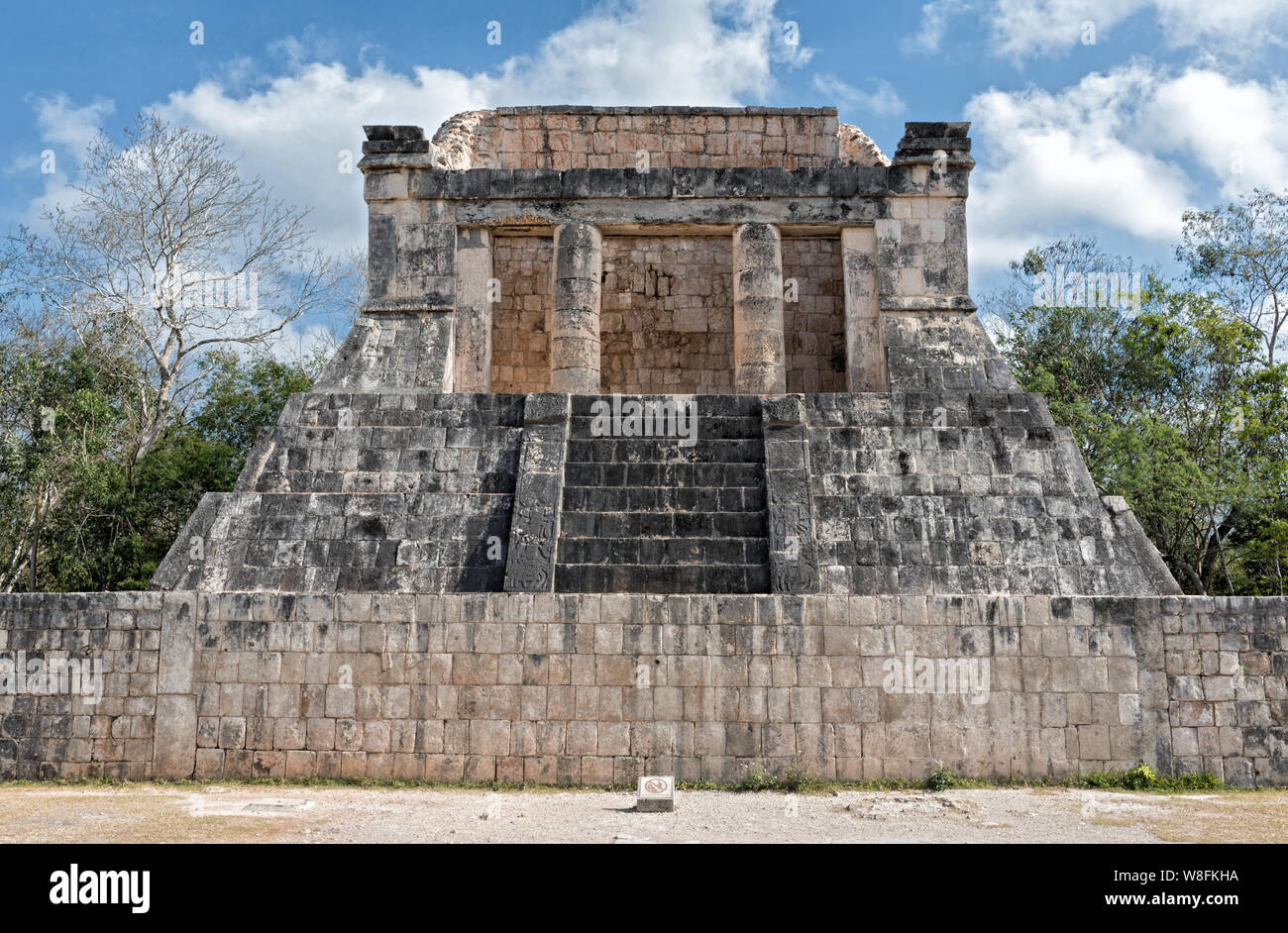 the temple of the bearded man in chichen itza mexico Stock Photo - Alamy