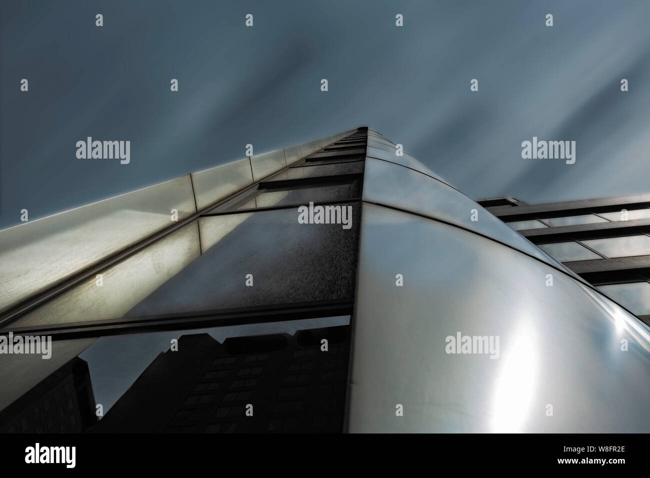 Metal clad building hi-res stock photography and images - Alamy