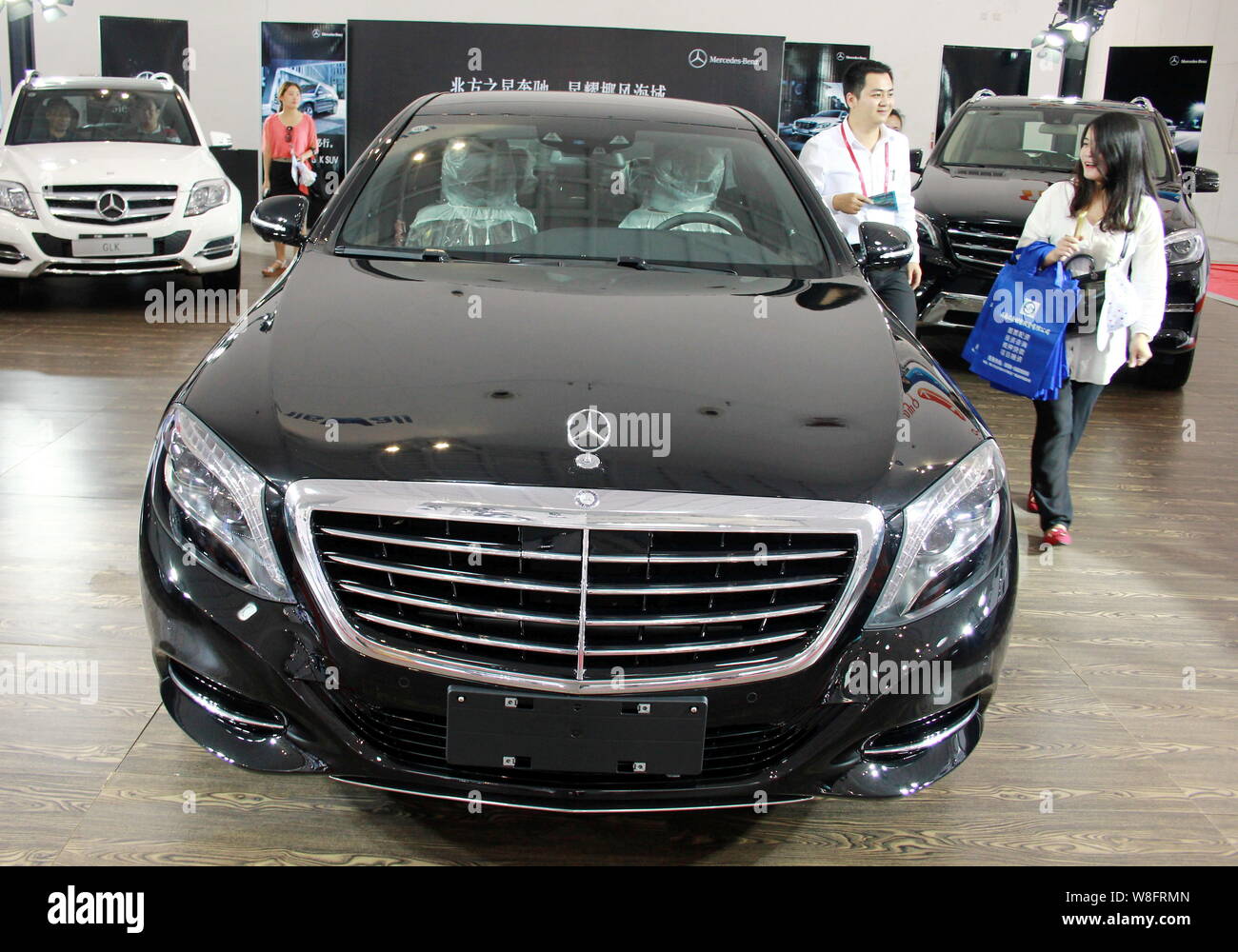 Rich sold hi-res stock photography and images - Alamy