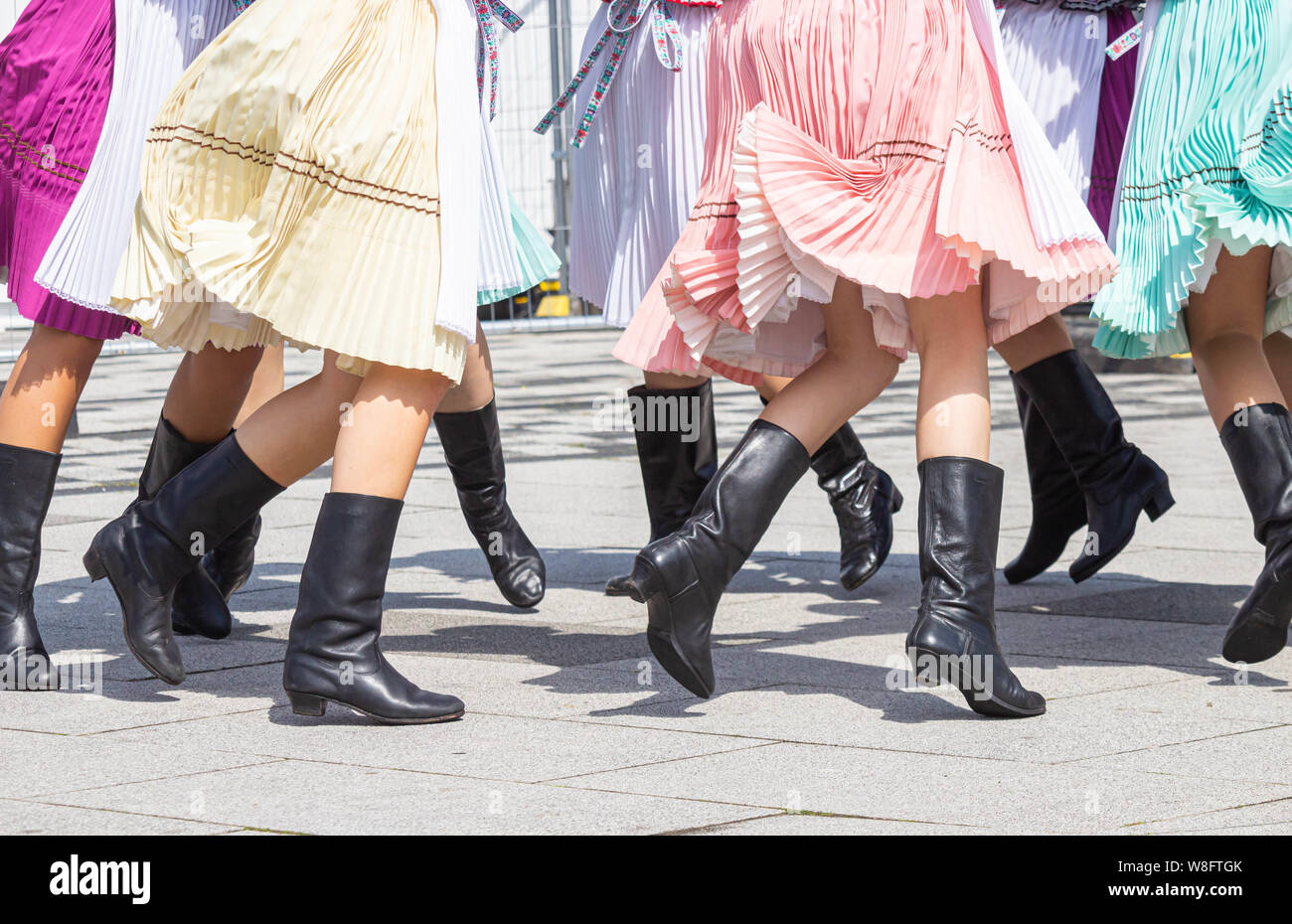 Slovakian dance hi-res stock photography and images - Alamy