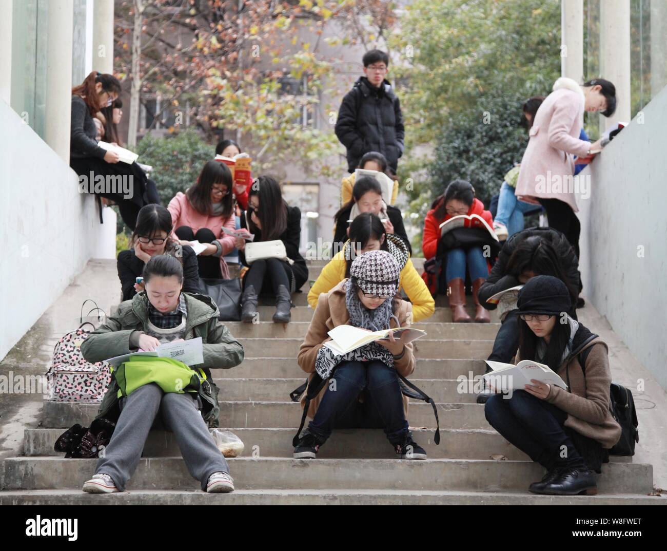 Chinese civil servant examination hi-res stock photography and images ...