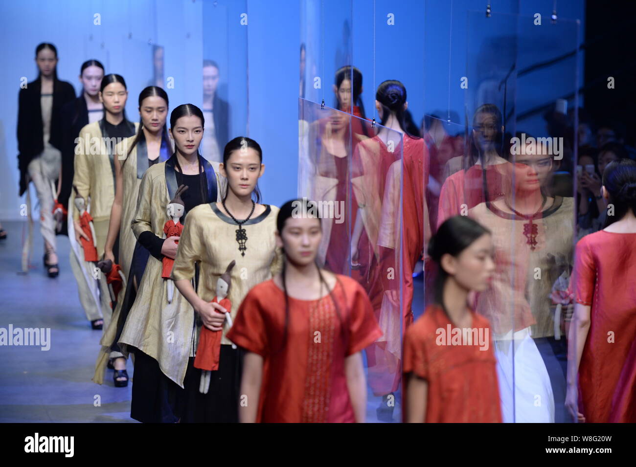 Hu chin hi-res stock photography and images - Alamy