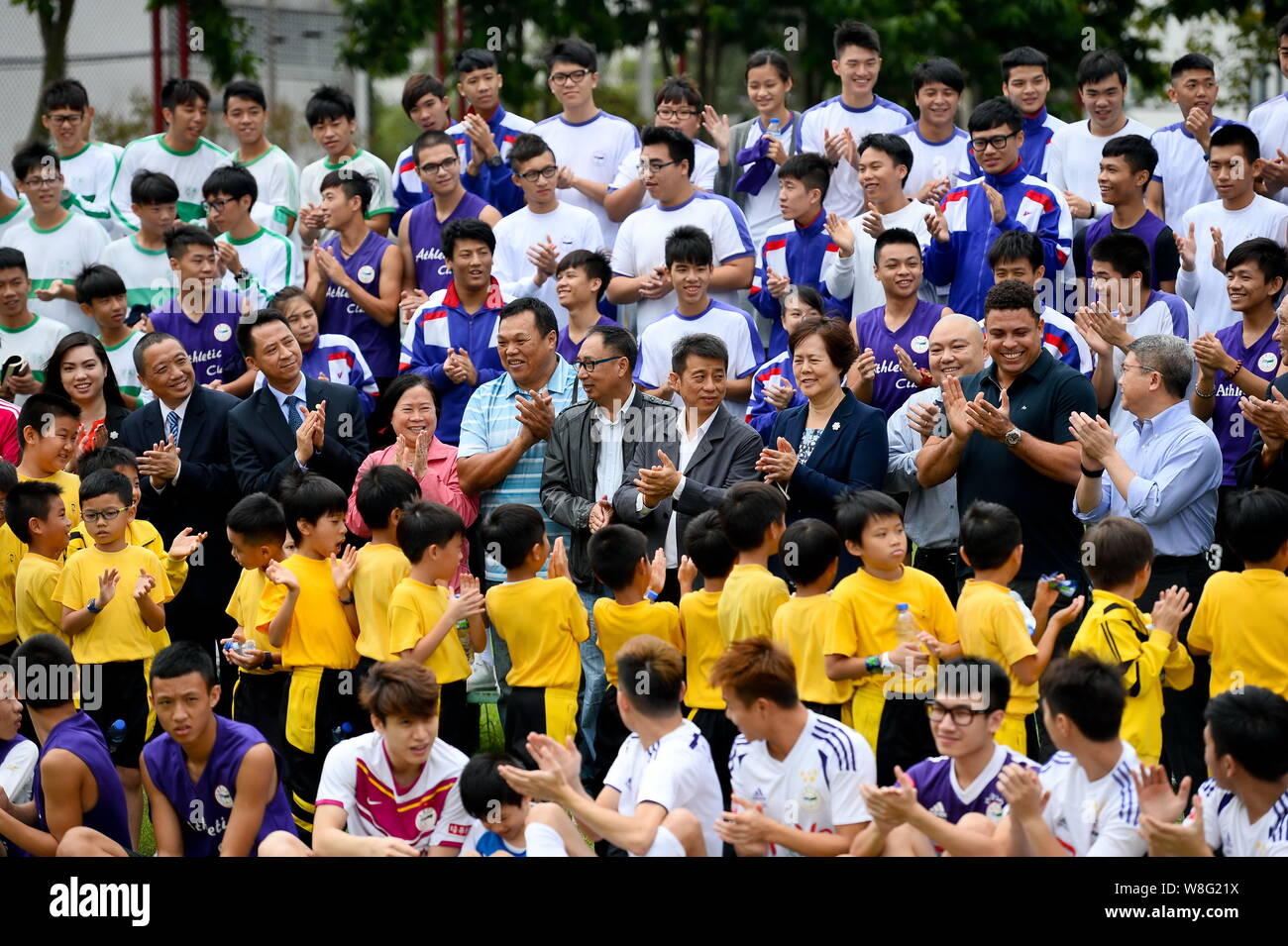 Middle third hi-res stock photography and images - Alamy