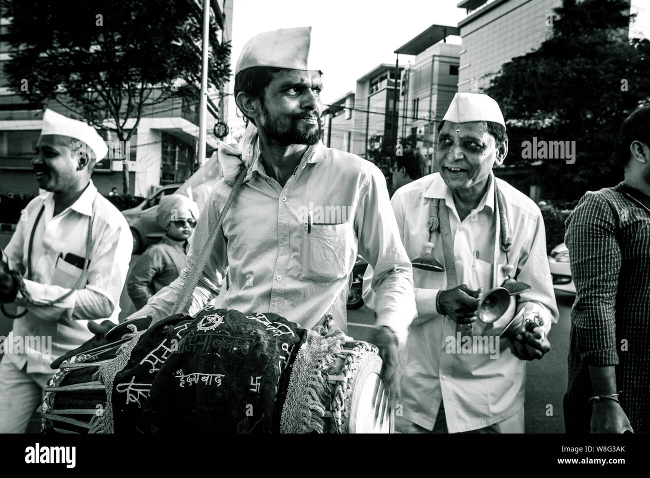 India musical instruments hi-res stock photography and images - Alamy