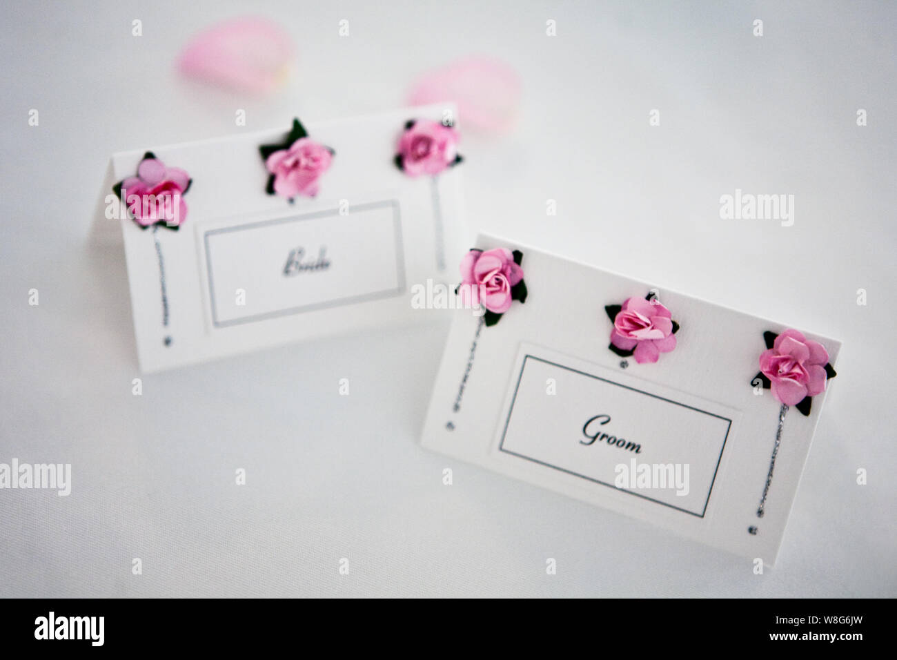 Name tags wedding reception hi-res stock photography and images - Alamy