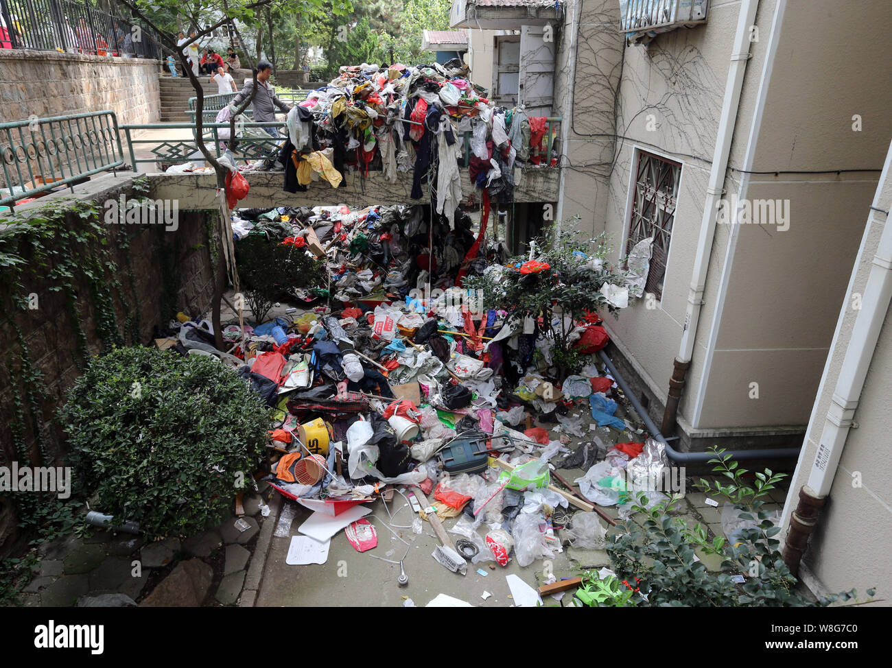 Chinese sanitation workers hi-res stock photography and images - Alamy