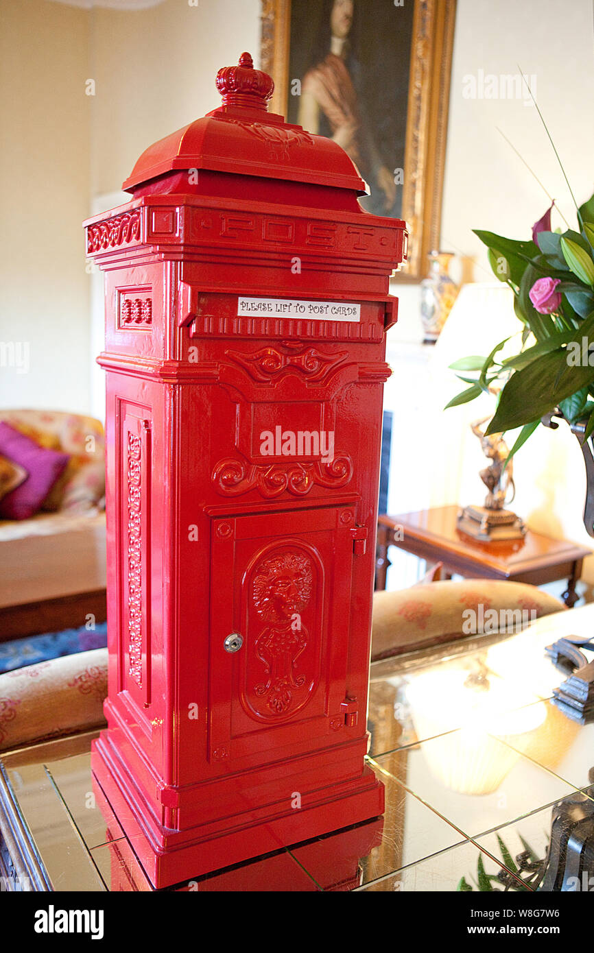 Wedding card storage hi-res stock photography and images - Alamy