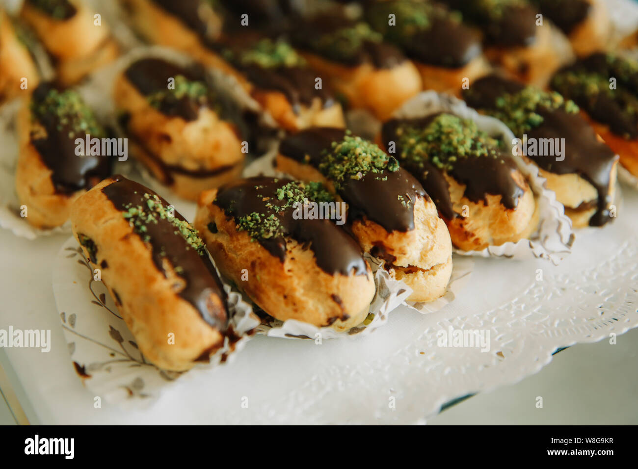 Chocolate eclair sweets hi-res stock photography and images - Alamy
