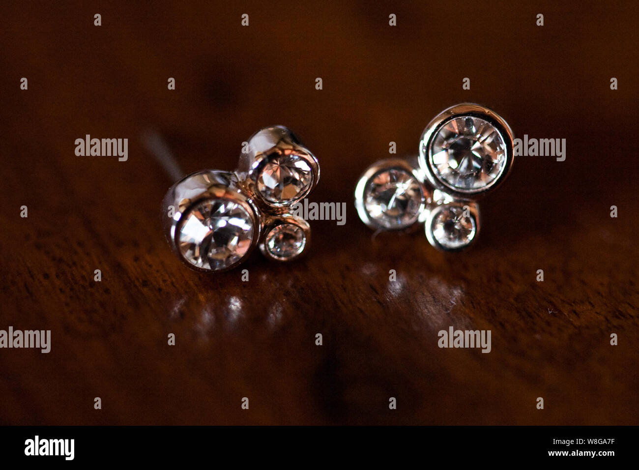 Diamond cluster hi-res stock photography and images - Alamy