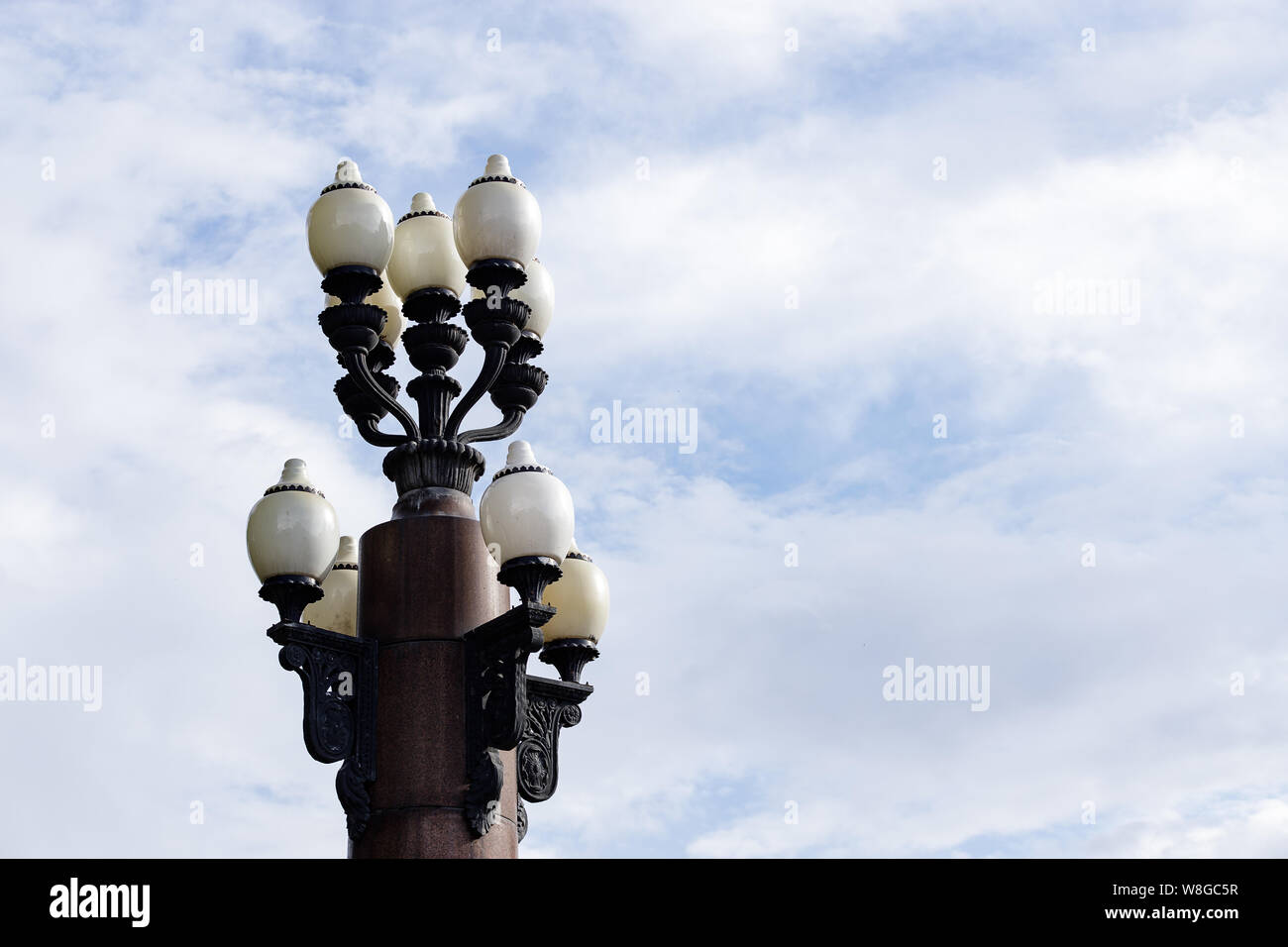 Leaf lamppost background hi-res stock photography and images - Alamy
