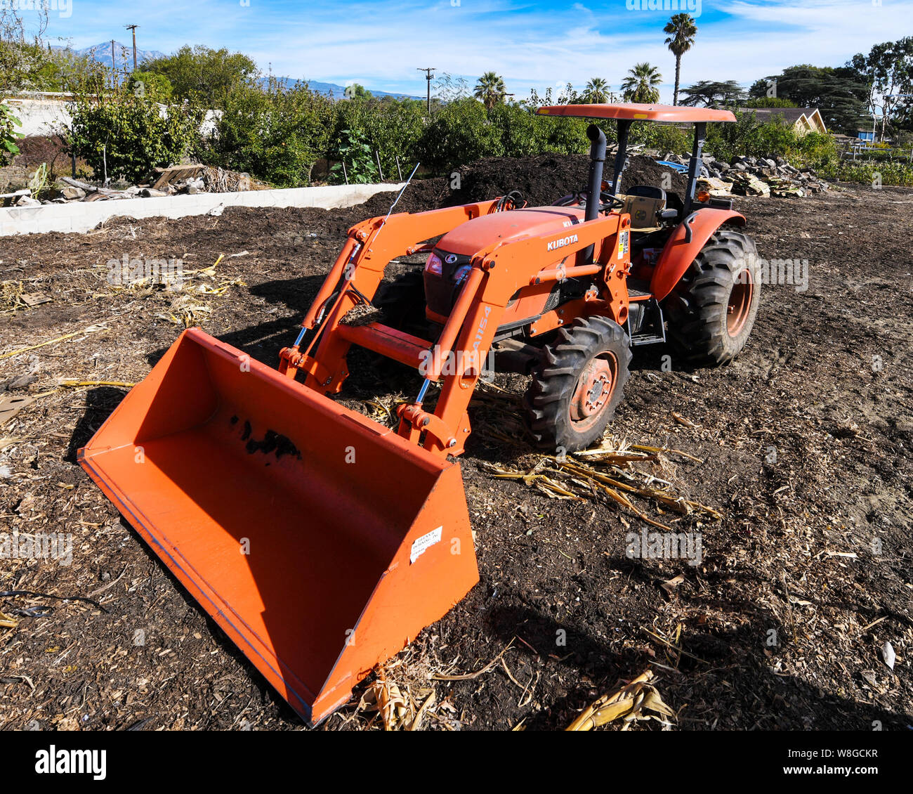 Low loader tractor hi-res stock photography and images - Alamy