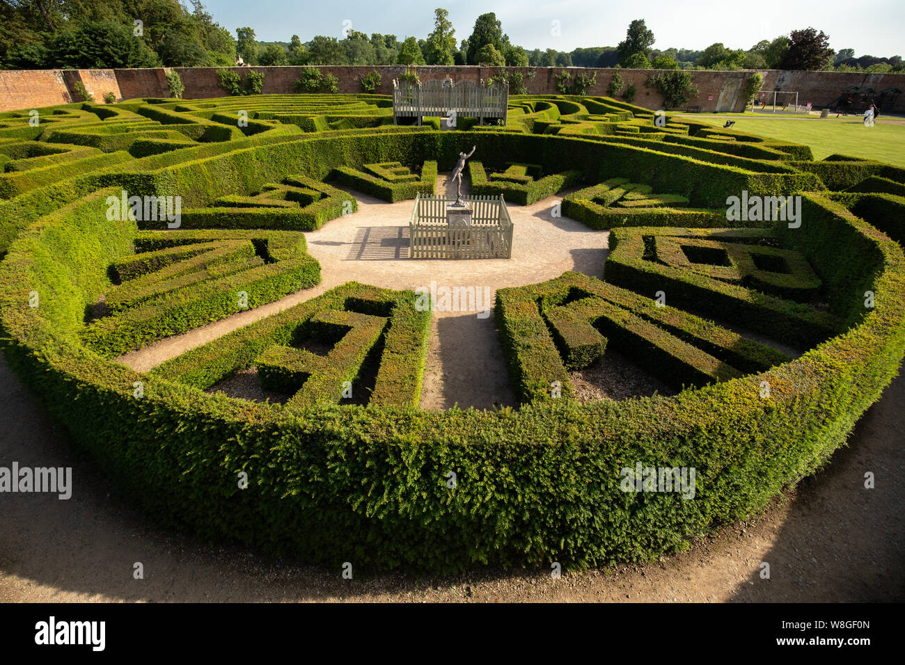 Blenheim palace maze hi-res stock photography and images - Alamy