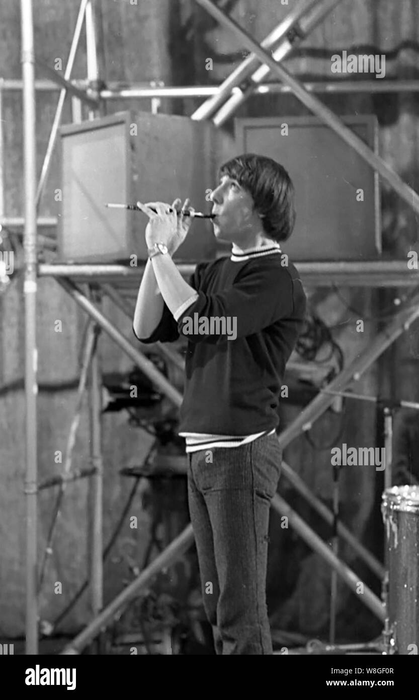 THE WHO with Keith Moon on Ready,Steady,Go ! in October 1966. Photo ...