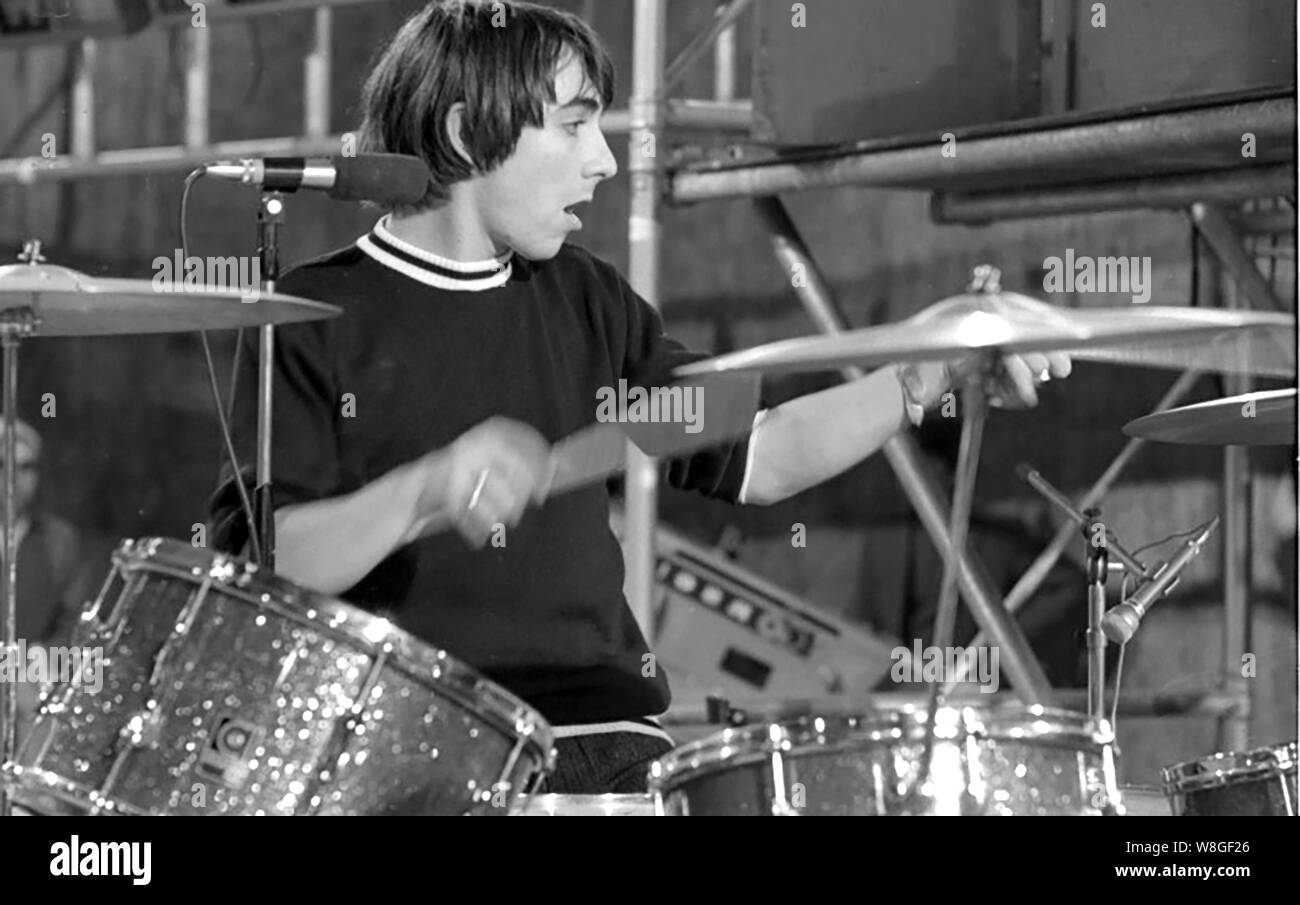 THE WHO with Keith Moon on Ready,Steady,Go ! in October 1966. Photo ...
