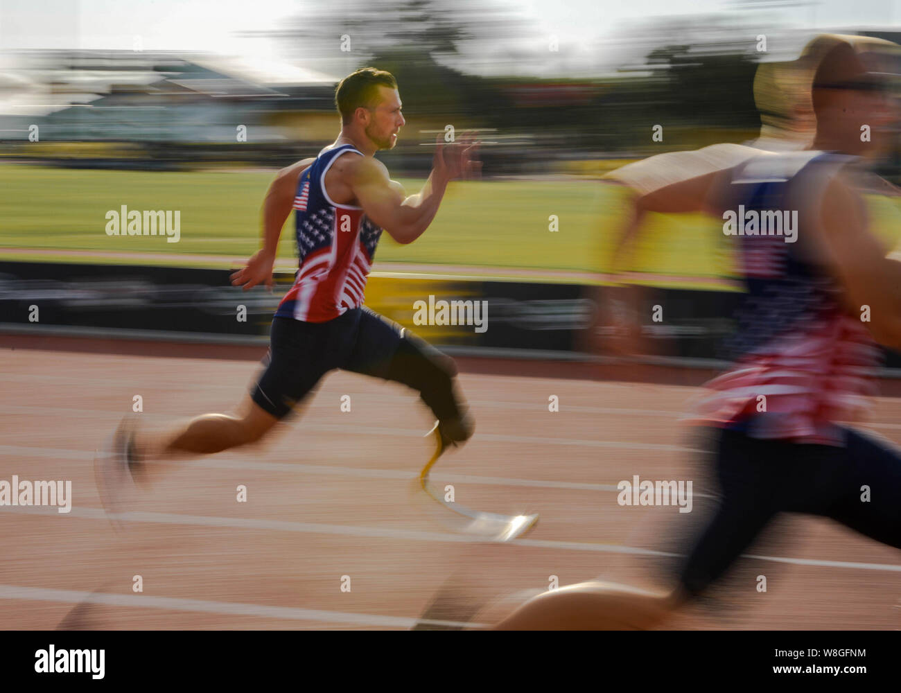 Amputee running hi-res stock photography and images - Alamy