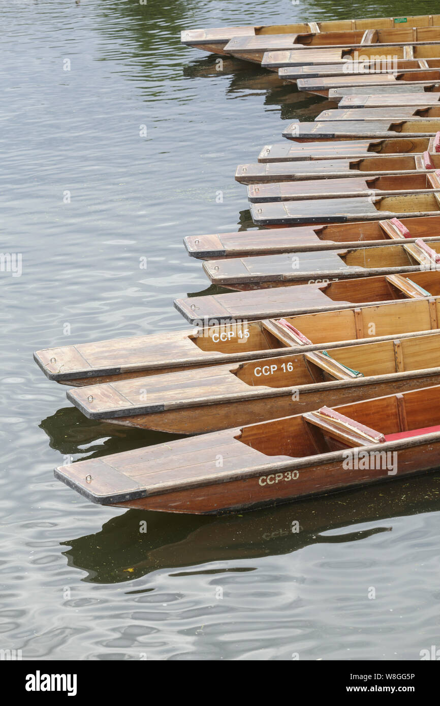Traditional wooden punts in Cambridge, UK Stock Photo - Alamy
