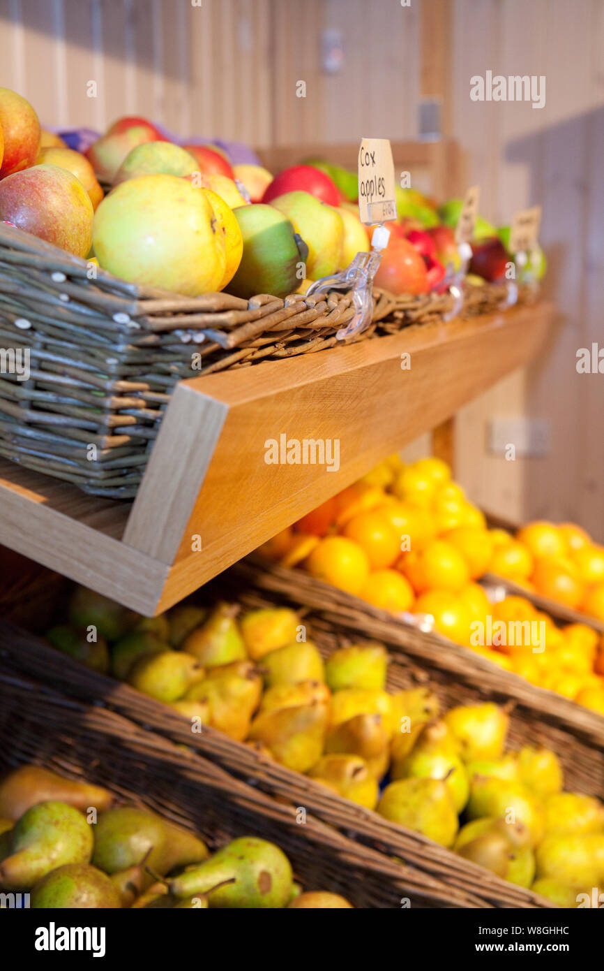 Fruit and vegtables hi-res stock photography and images - Alamy