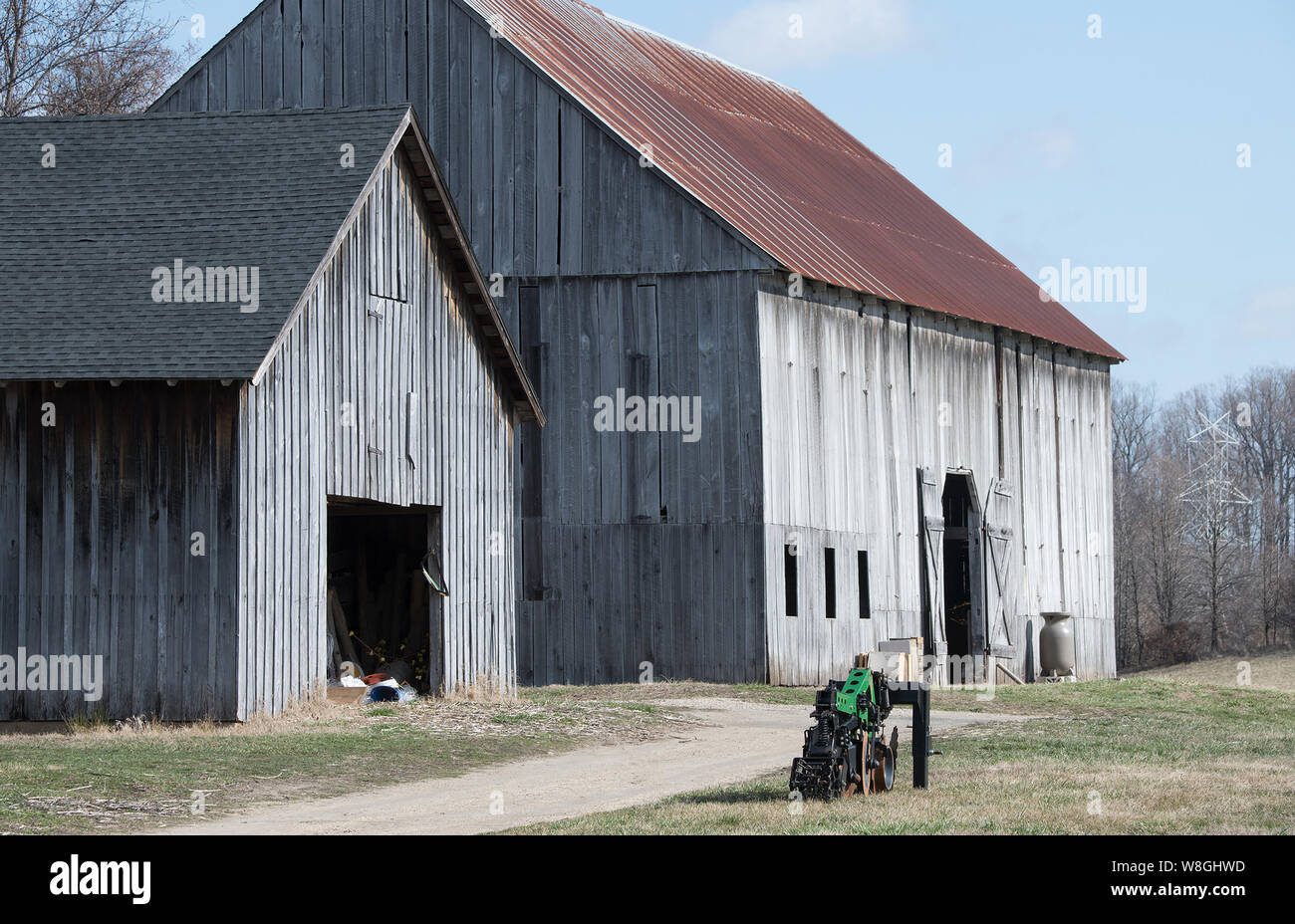 Old rustic barn on a Maryland Farm on February 21, 2018 Stock Photo - Alamy