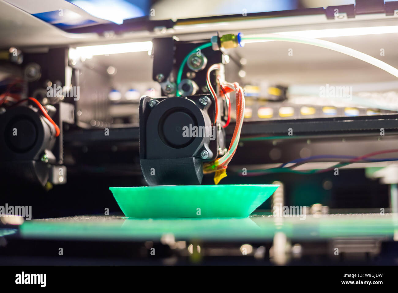 3D printing machine printing plastic model Stock Photo - Alamy
