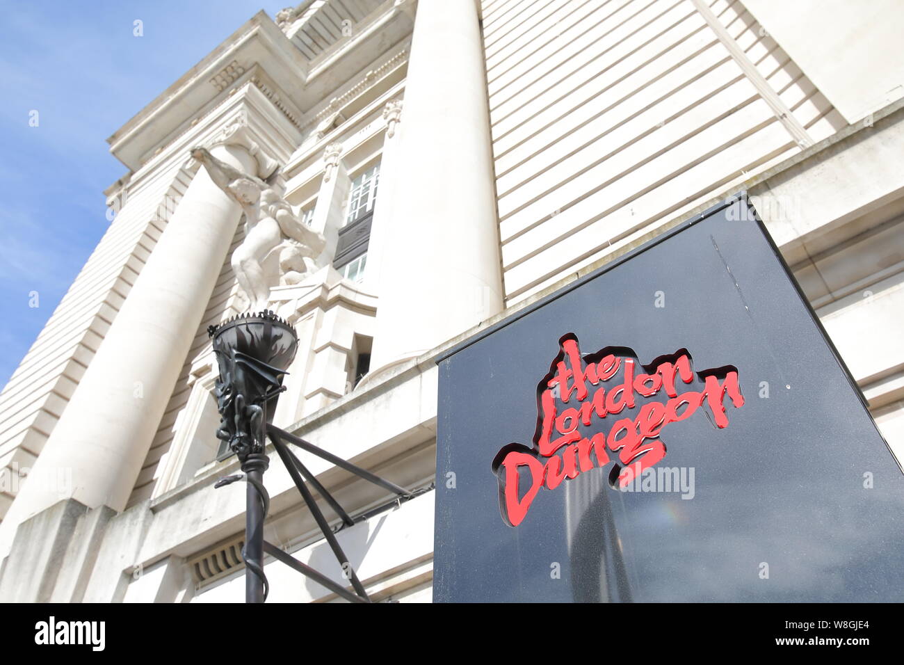 London dungeon museum hi-res stock photography and images - Alamy