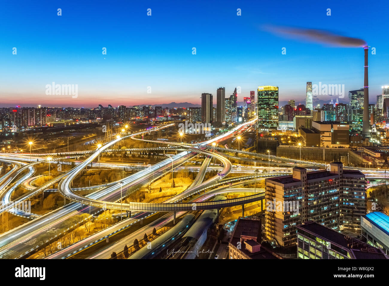 View of the Sihui Elevated Highway next to high-rise buildings in ...