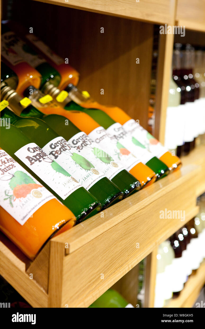 Fruit juices shop hi-res stock photography and images - Alamy