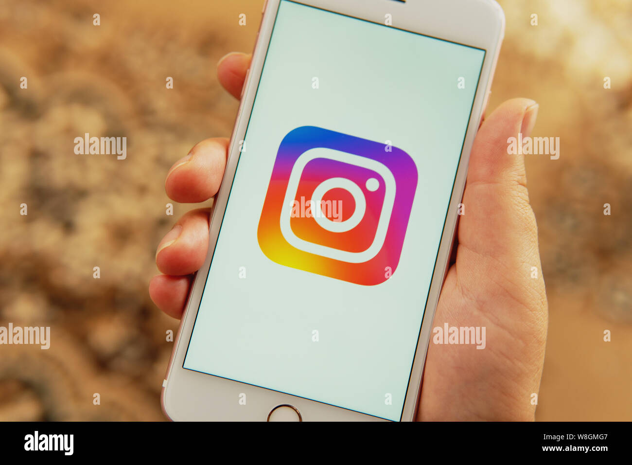 Instagram Logo High Resolution Stock Photography and Images - Alamy