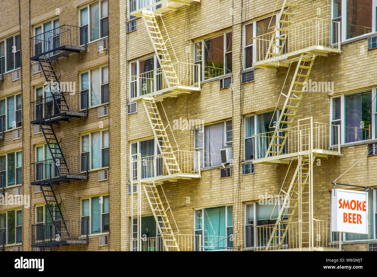 Fire escapes hi-res stock photography and images - Alamy