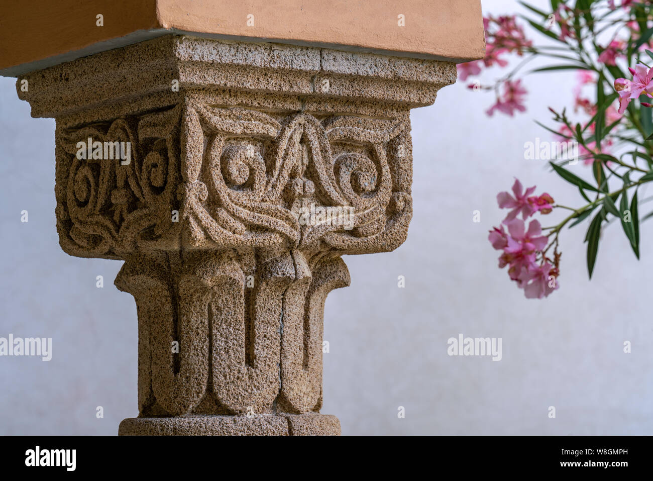 Details of a beautifully decorated carved sandstone column Stock Photo ...