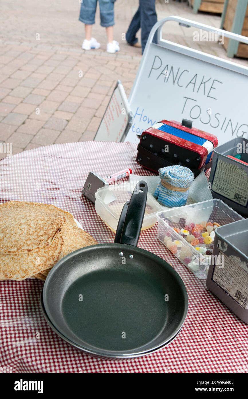 Pancake toss hi-res stock photography and images - Alamy